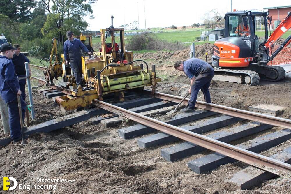 Types of Railway Sleepers - Advantages And Disadvantages | Engineering ...