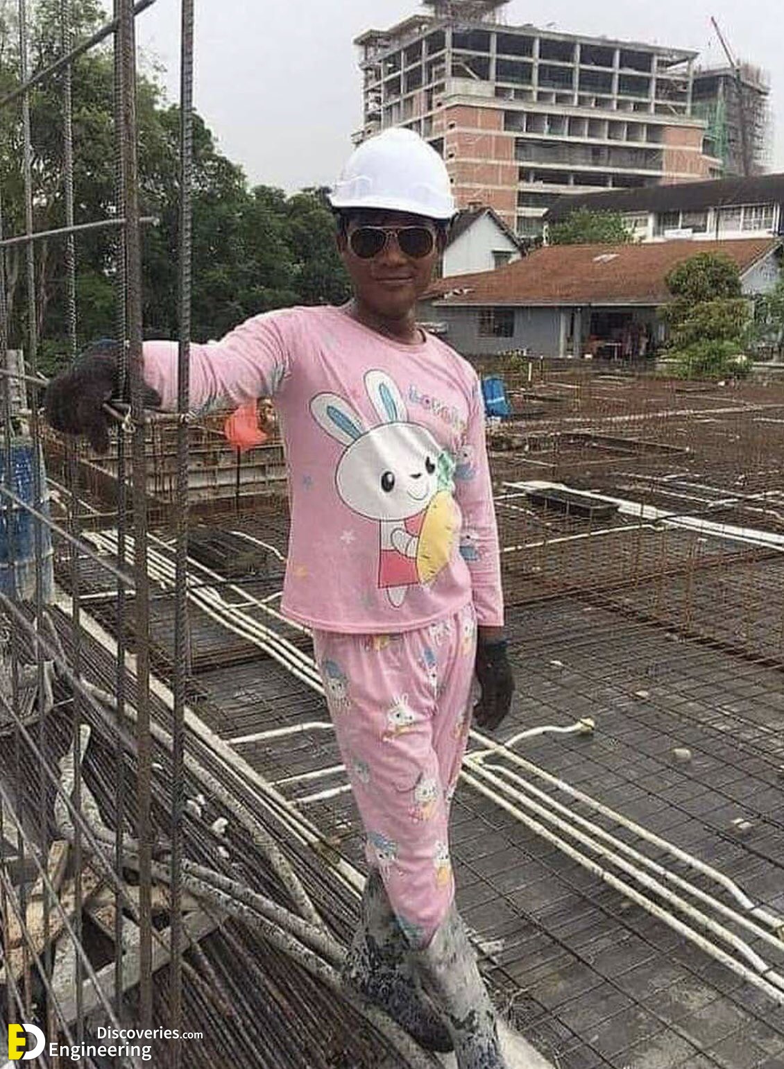 26+ Photos of Construction Workers' Behavior That Makes Head Shakes ...