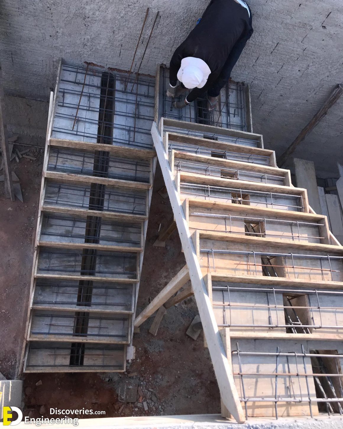 27+ Images RCC Concrete Stair Stringer Beams Under Construction ...