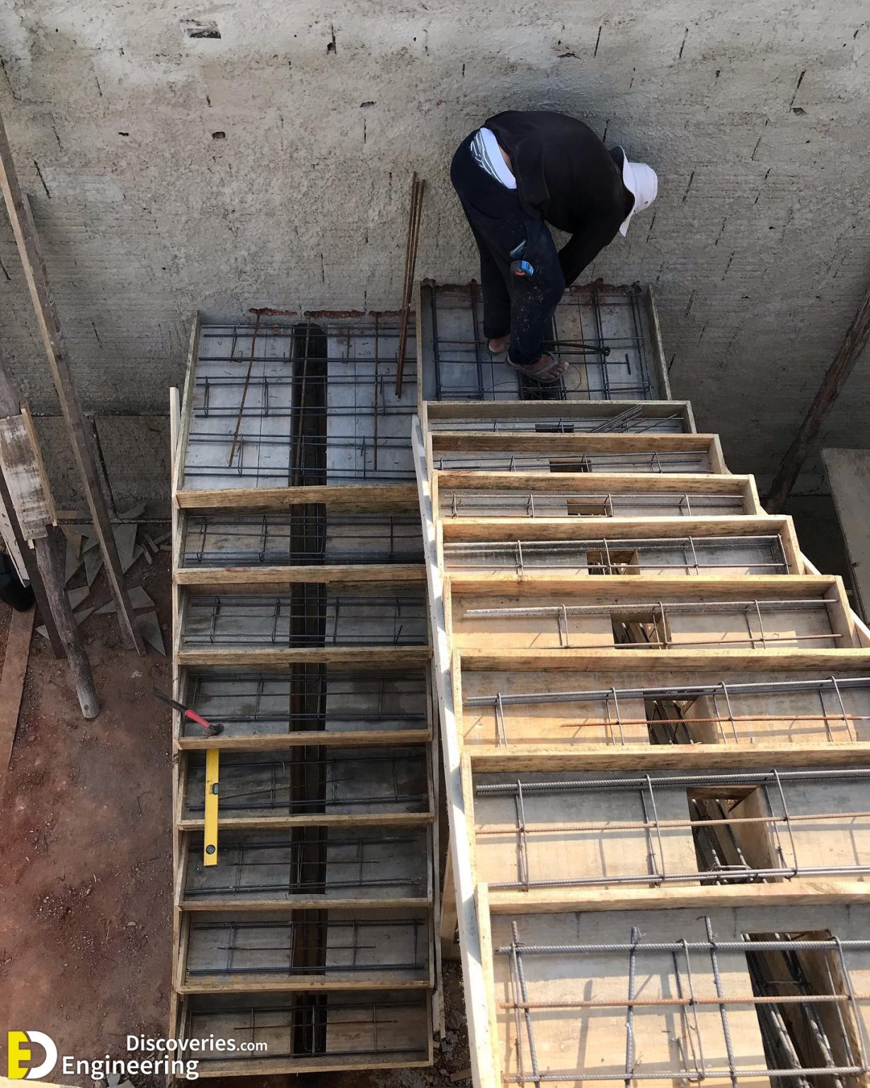 27+ Images RCC Concrete Stair Stringer Beams Under Construction ...