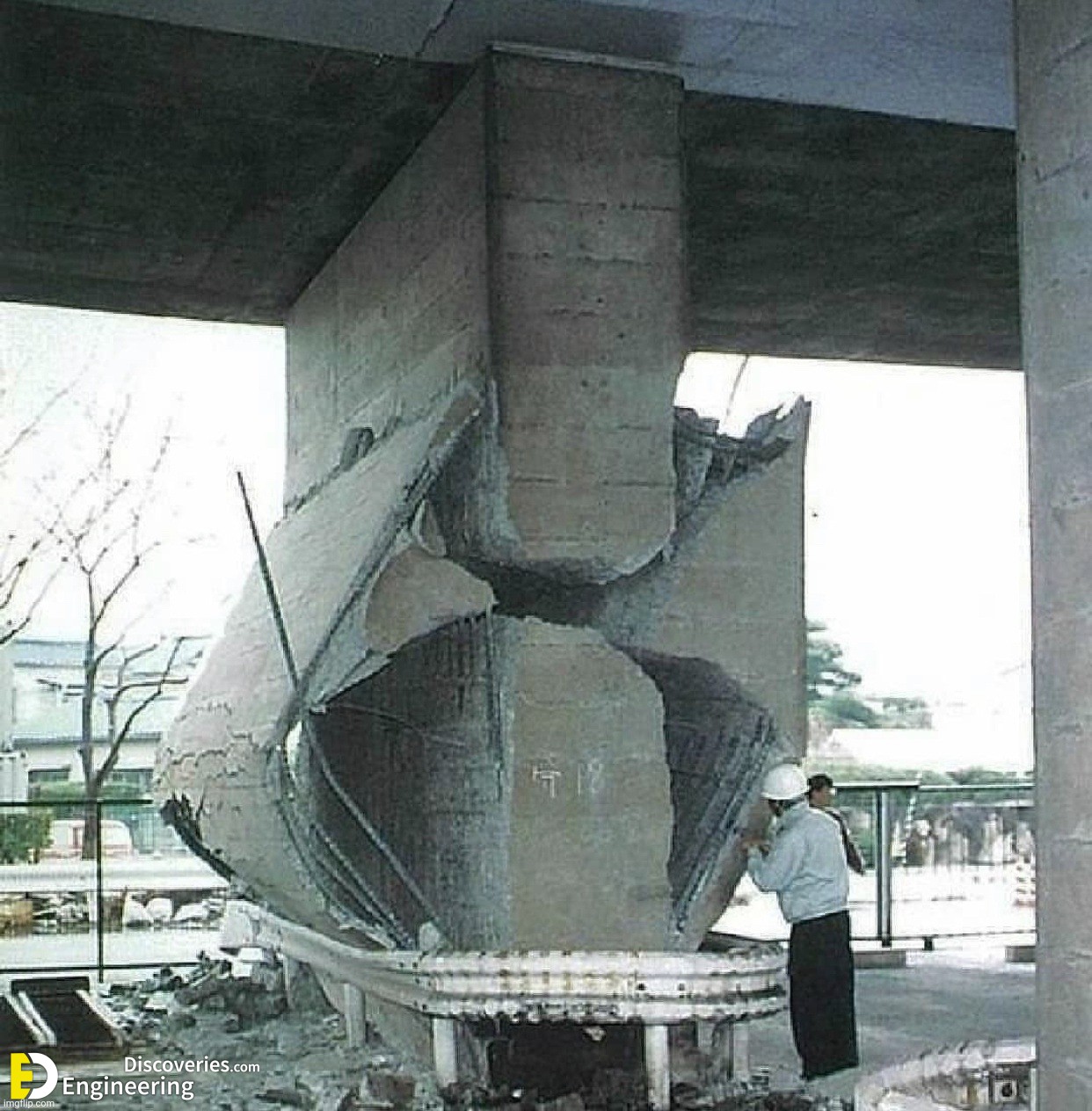 30+ Images Showing RCC Concrete Column Failure! | Engineering Discoveries