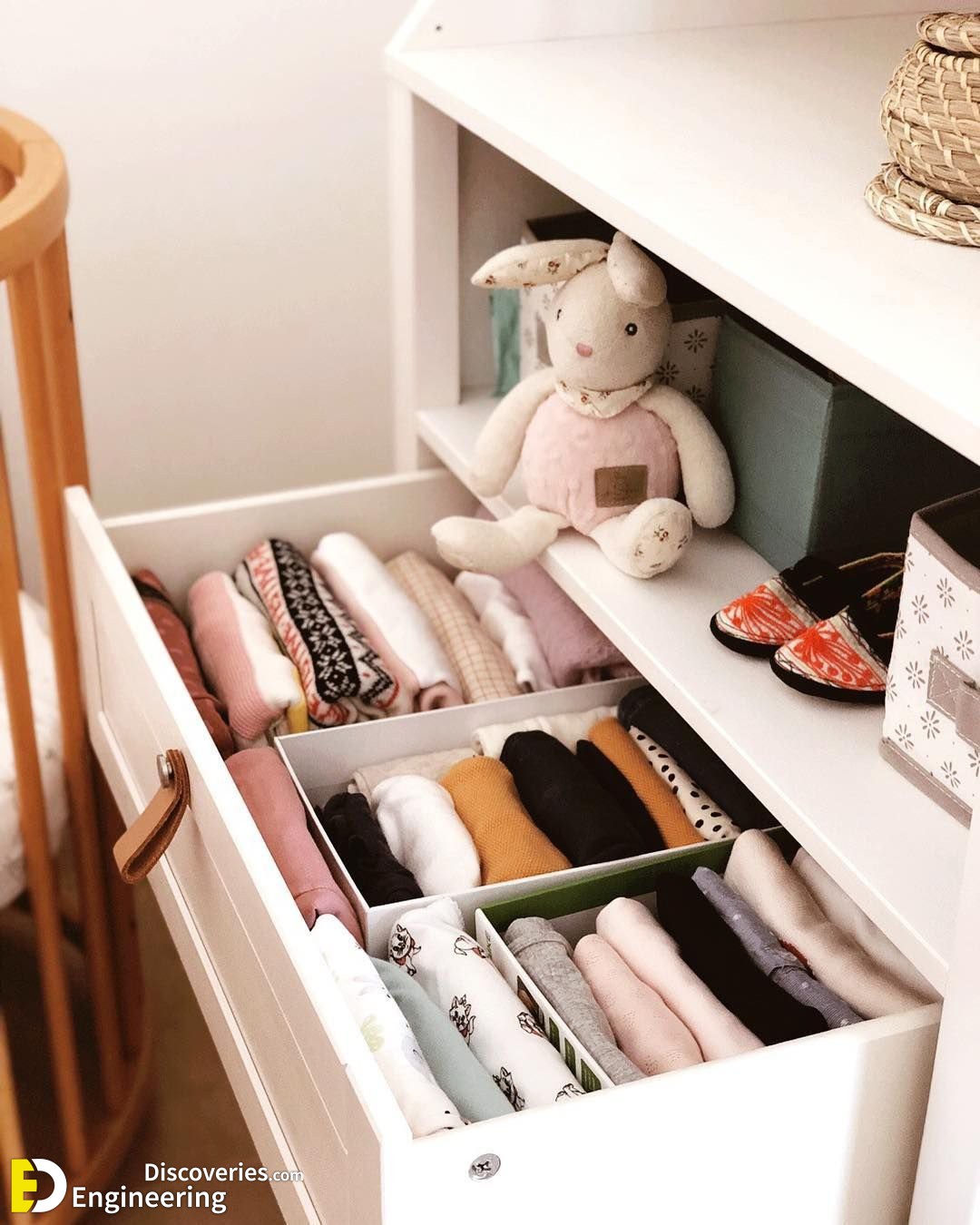 Organizing Children’s Things In The Chest Of Drawers And Tips ...