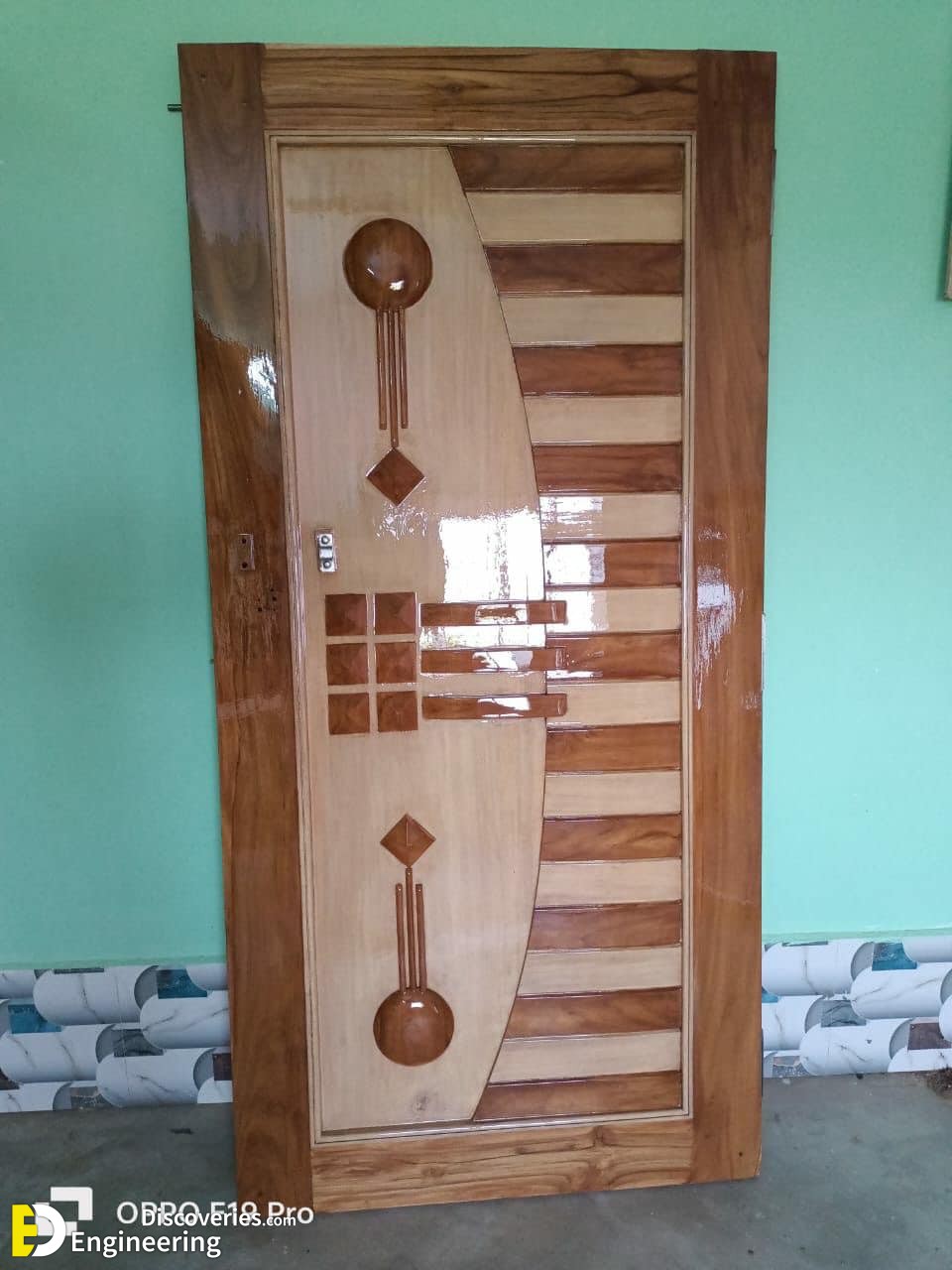 Beautiful Wooden Door Design Ideas | Engineering Discoveries