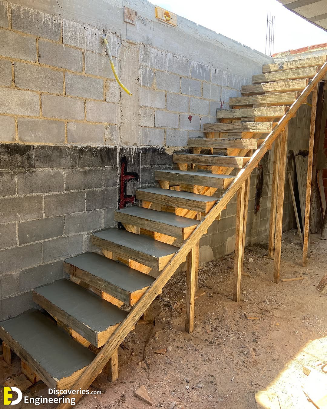 28 Jaw-Dropping Photos Of RCC Stairs Under Construction You Need To See ...
